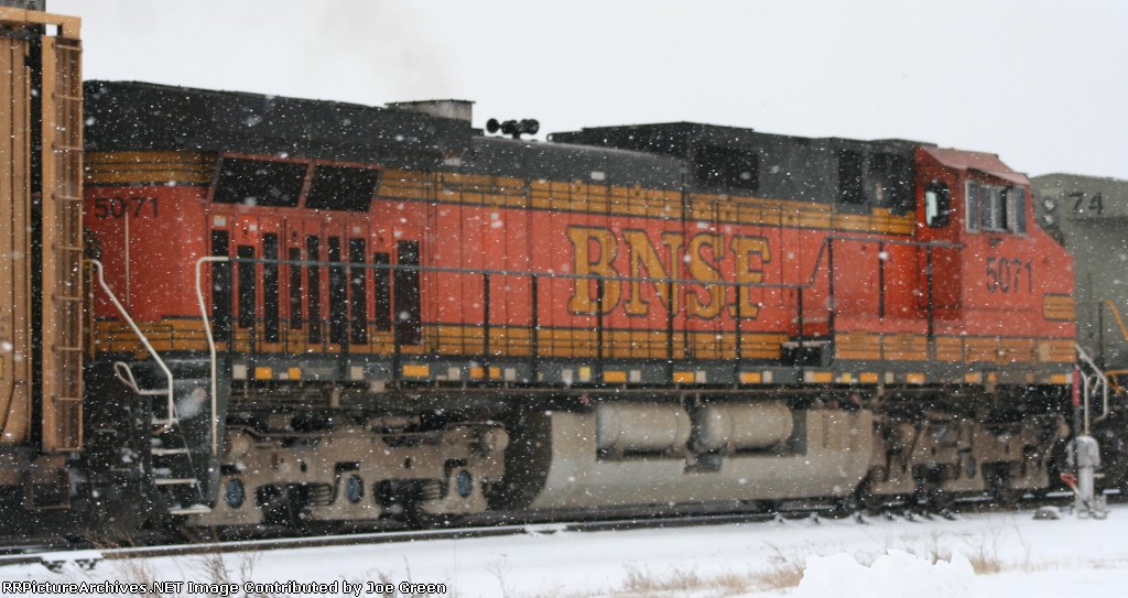 BNSF 5071